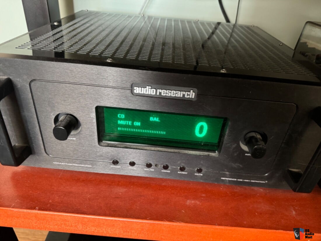 Audio Research Reference 5SE Preamp in black - 53 Hours on new factory ...