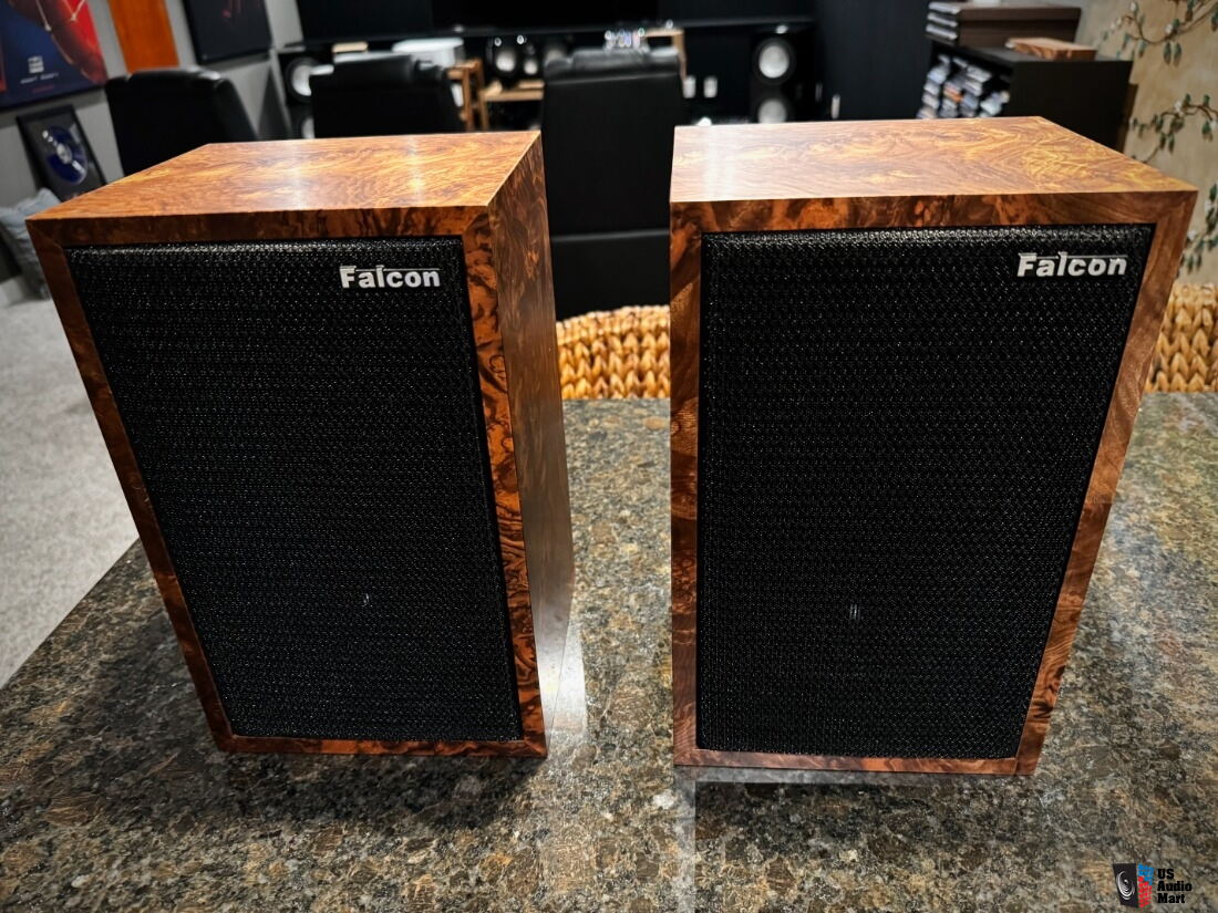Falcon Acoustics LS3/5a Gold Badge in stunning Burr Walnut Photo ...