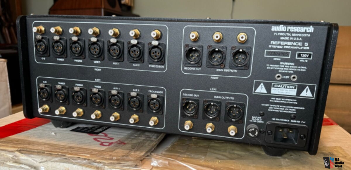 Audio Research Reference 5SE Preamp in black - 53 Hours on new factory ...
