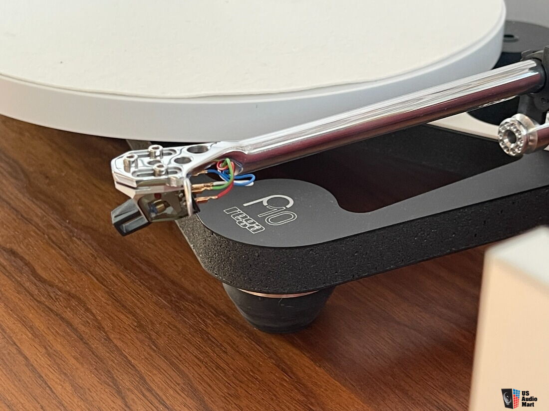 Rega P10 with Apheta 3 Cartridge Photo #4911699 - US Audio Mart