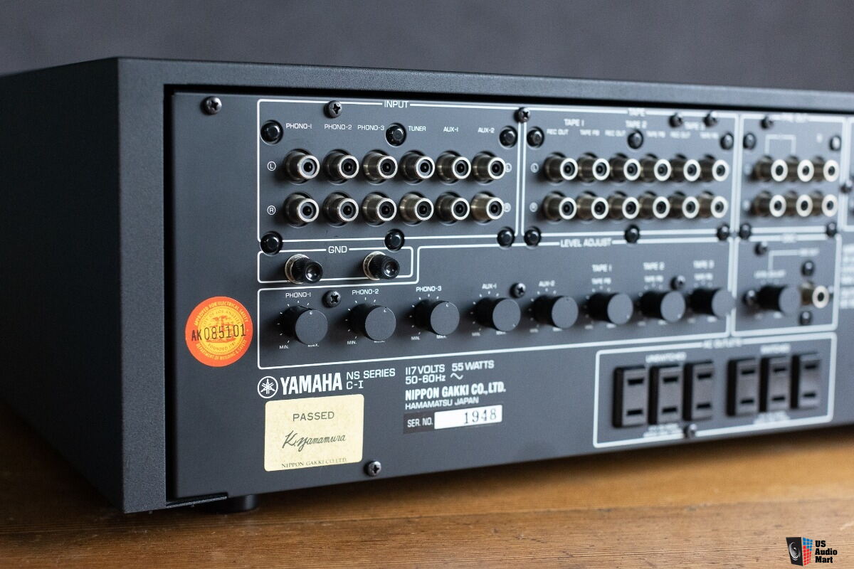 Yamaha C-1 Control Amplifier Preamp Photo #4915596 - US Audio Mart
