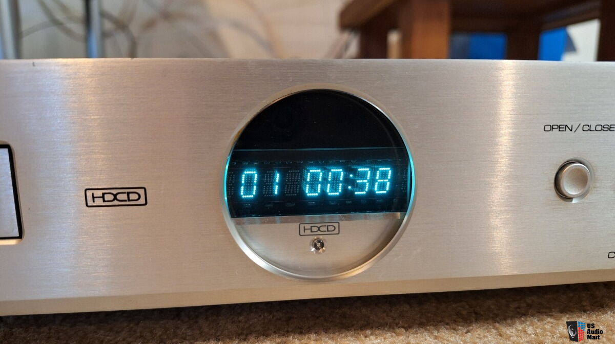 Music Hall CD-25 HDCD player with remote works perfectly For Sale - US ...
