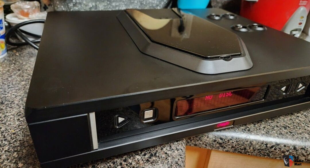 Rega ISIS Reference Tube CD Player Photo #4919873 - US Audio Mart