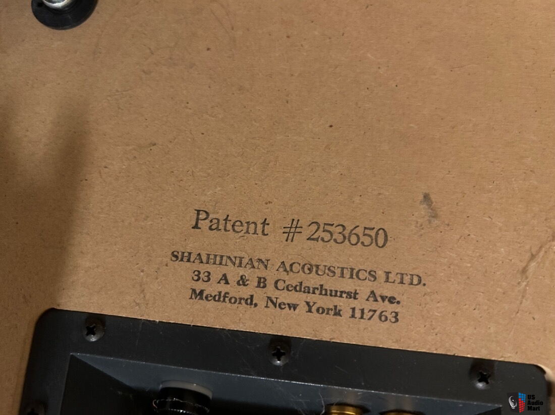 Set of Shahinian Acoustics Ltd obelisk loudspeakers Photo #4924718 - UK ...