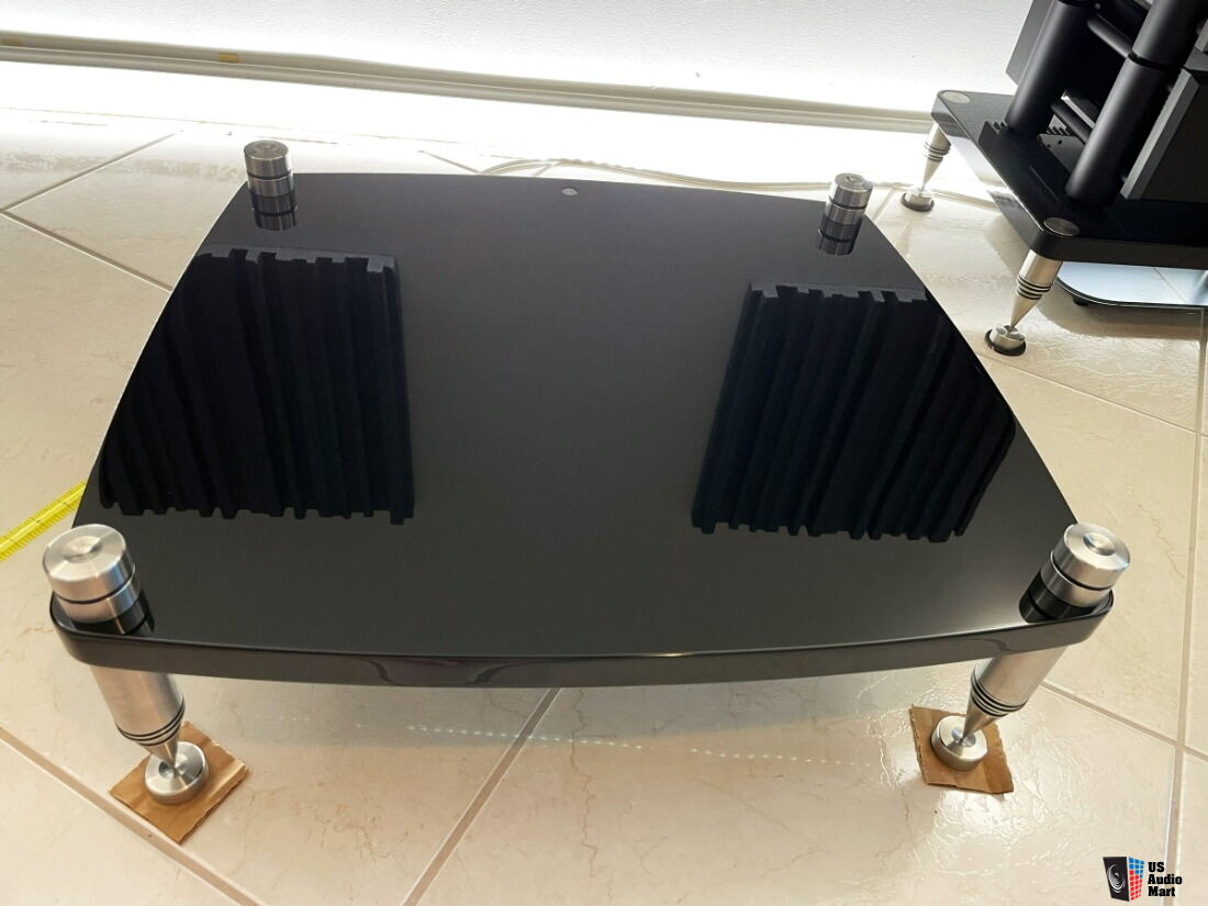 Solidsteel HF-3 Audio Stand (Gloss Black) Photo #4924779 - US Audio Mart