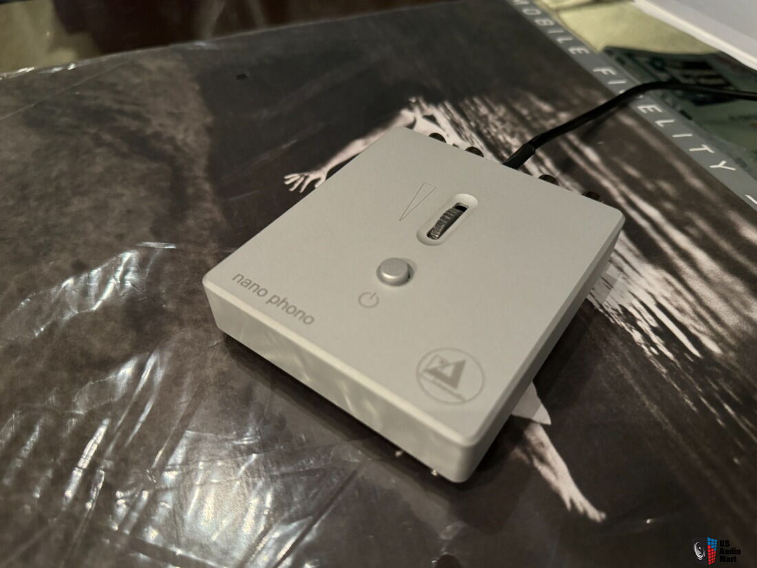 Clearaudio Nano V2 phono Preamplifier Photo #4928135 - US Audio Mart