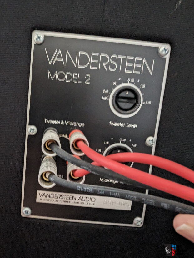 Vandersteen 2Ce Speakers with stands Photo #4936093 - US Audio Mart