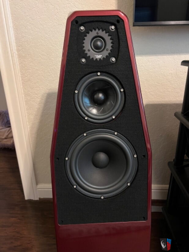 Wilson Audio Sabrina speakers titan red Photo #4939119 - US Audio Mart