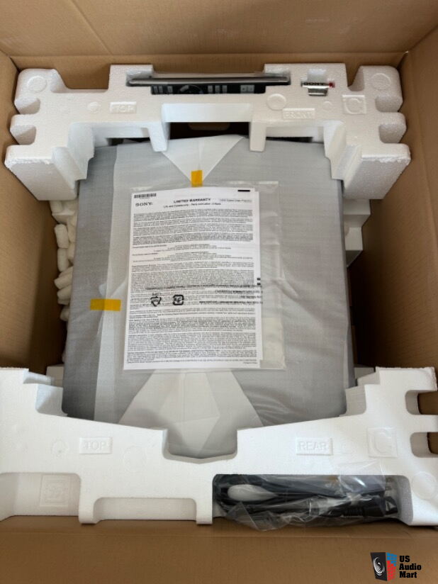 SONY VPL XW6000 ES MINT Like New Photo #4945868 - US Audio Mart