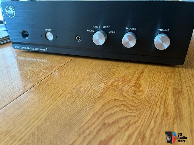 Rogue Audio Sphinx V3 - Hybrid Integrated Amplifier- w/Metal Remote