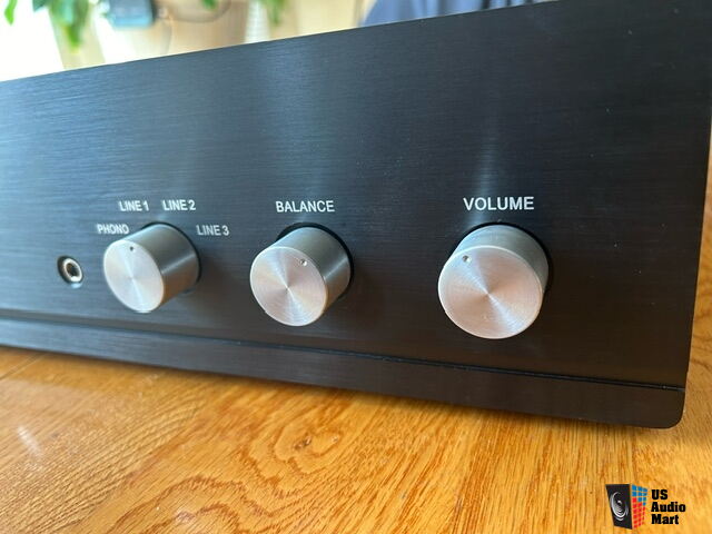 Rogue Audio Sphinx V3 - Hybrid Integrated Amplifier- w/Metal Remote ...