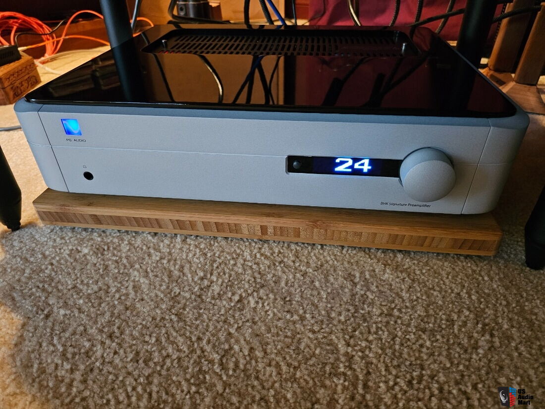 PS Audio BHK Signature Preamplifier Photo #4953891 - US Audio Mart