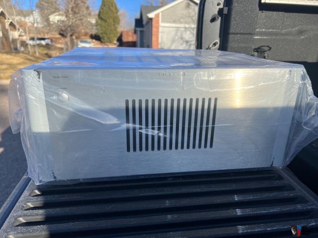 Rotel RMB-1555 - 5 Channel Amp in Silver...New Open Box