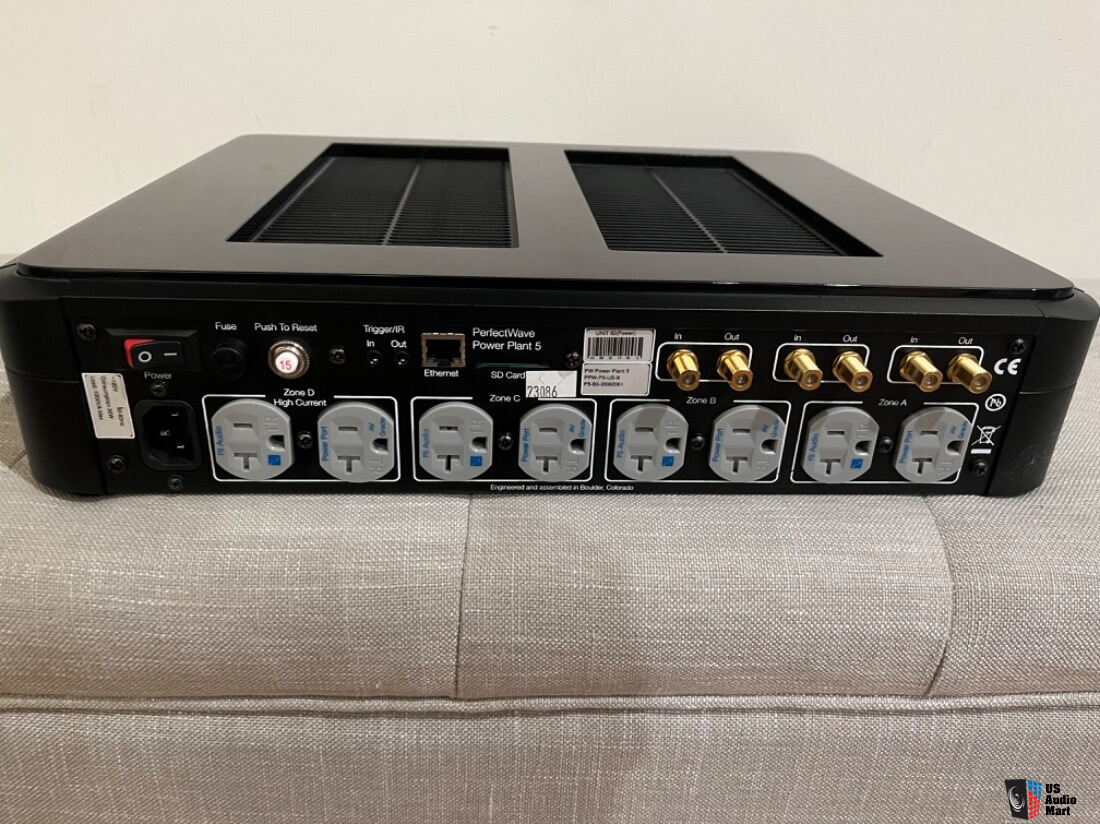 PS Audio P5 Perfectwave Powerplant in Excellent Condition Photo ...