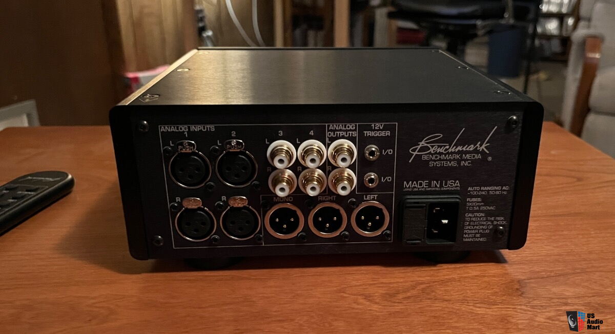 Benchmark LA4 Line Amplifier