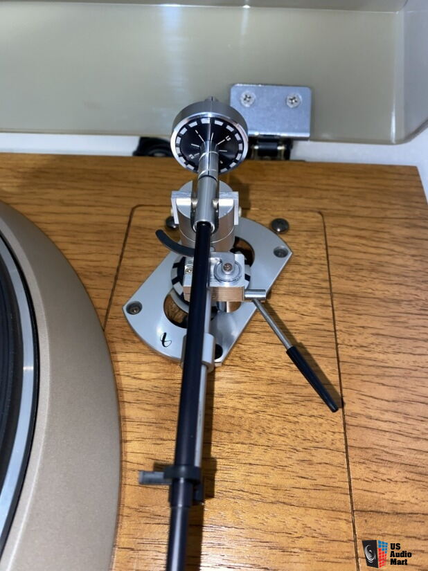 Denon DP-1500 Turntable w/ Black Widow Tonearm