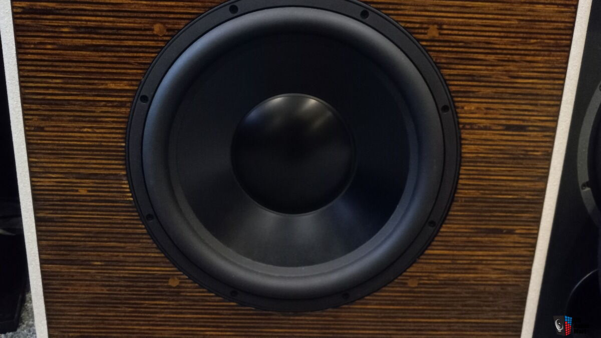 Custom Made Subwoofer Corner Box 15" Dayton Audio - Bash 500S Amplifier ...