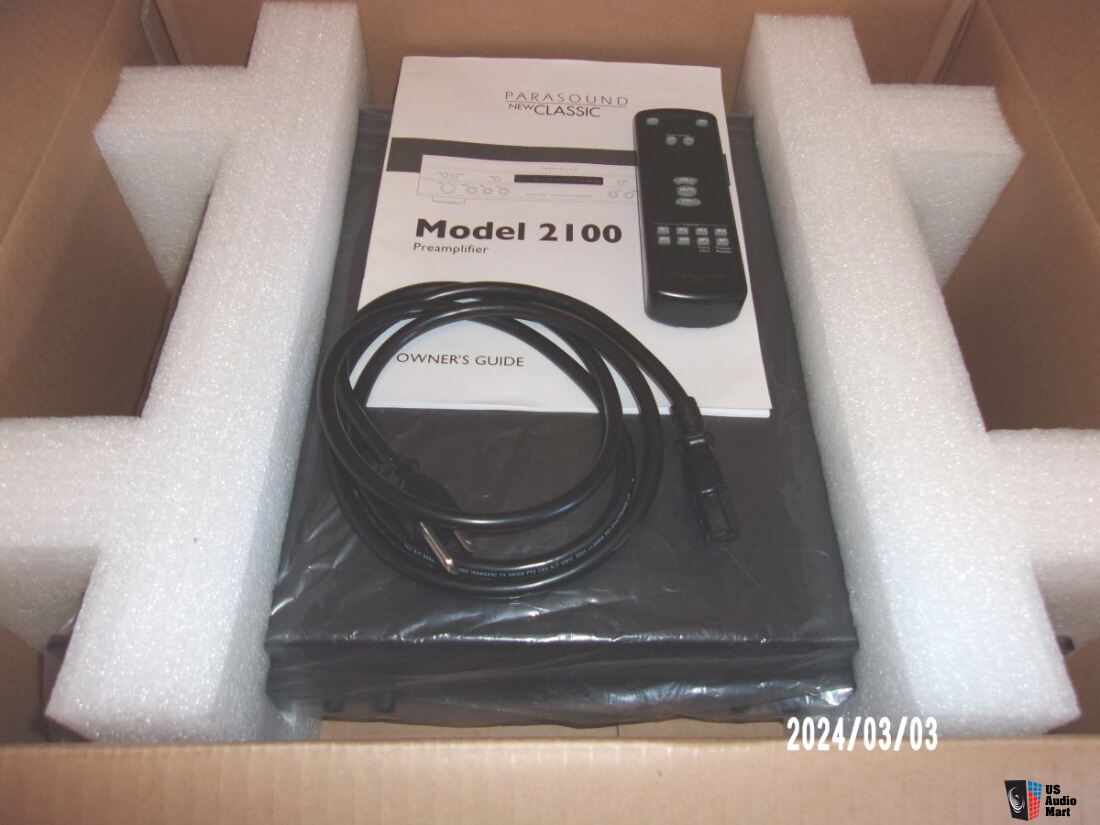 Parasound New Classics 2100 Pre Amp Photo #4970919 - US Audio Mart