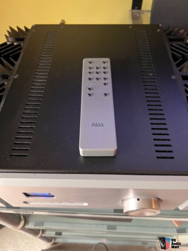 Pass Labs INT 25 Class A Integrated Amp Photo #4971809 - US Audio Mart
