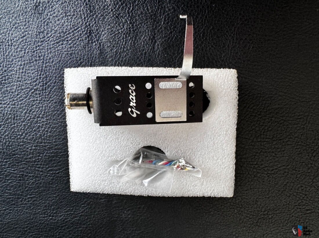 Grace HS-5 - 11.5 g Aluminum Headshell with mounting hardware in ...