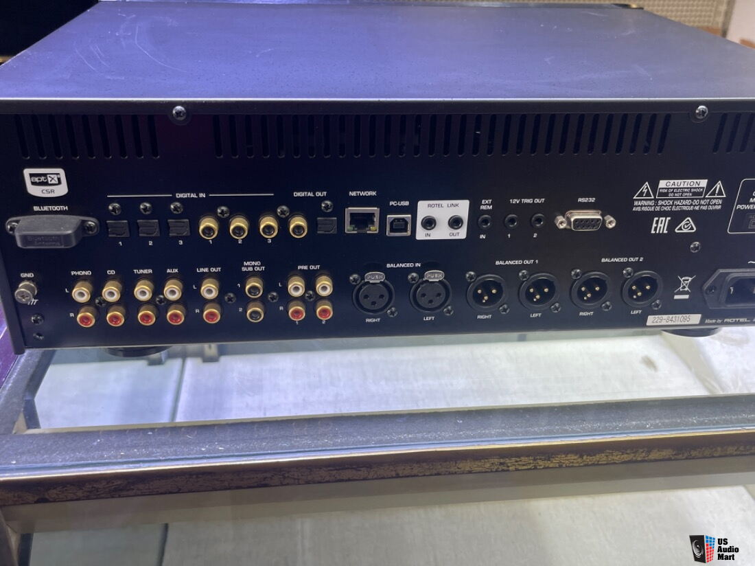 Rotel RC-1590 RC1590 Stereo Pre Amplifier PreAmp audiophile; Black ...