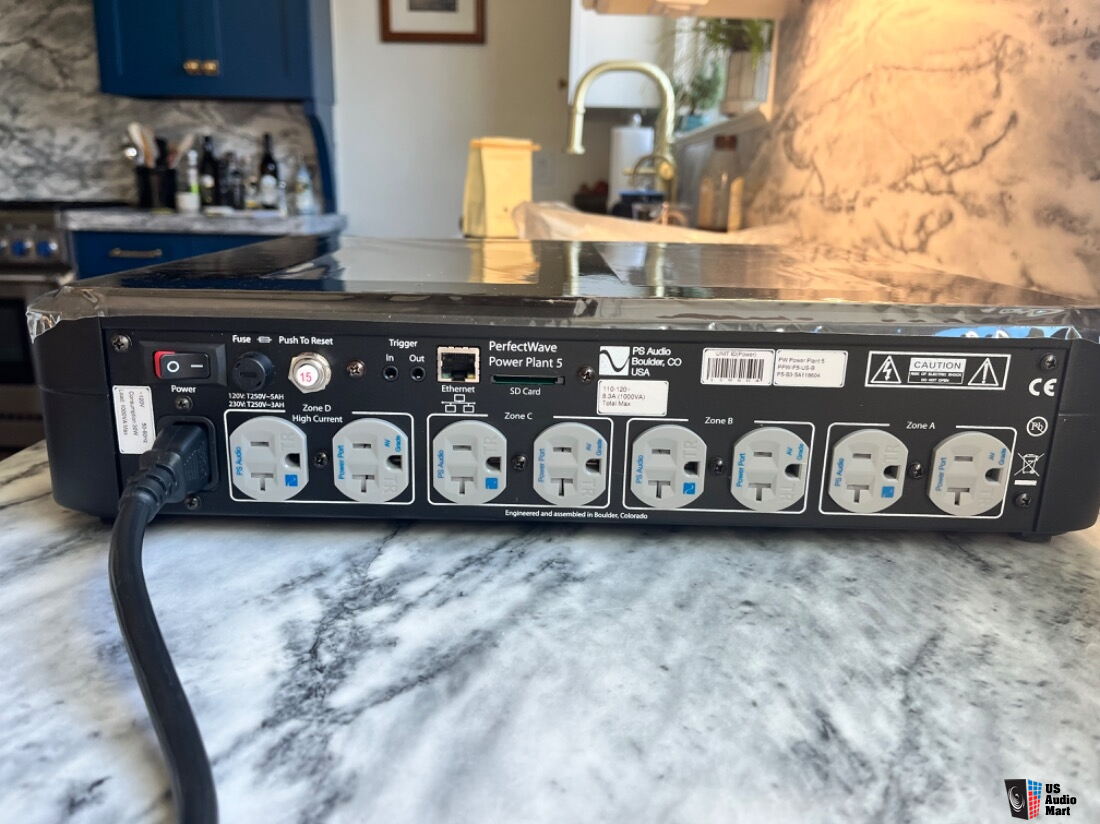 PS Audio PerfectWave Power Plant 5 Photo #4980141 - US Audio Mart