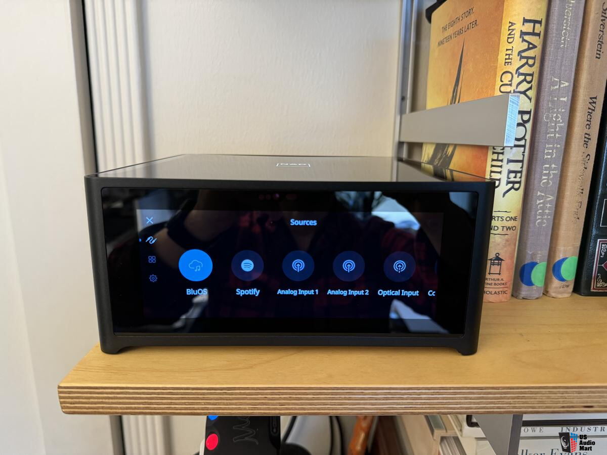 NAD M10 V1 Streaming Amplifier Photo #4982445 - UK Audio Mart