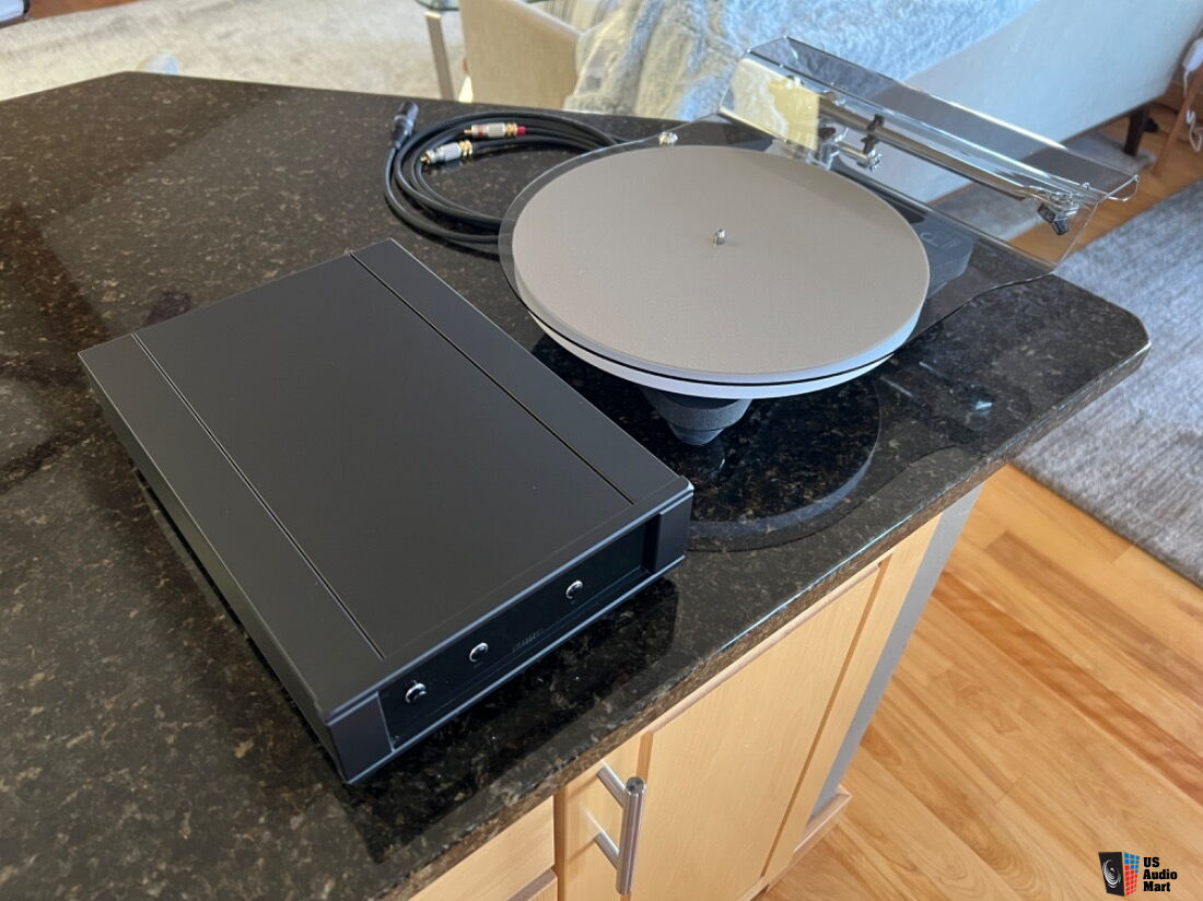 Rega Planar 10 P10 Turntable with Apheta 3 Cartridge Photo #4994959 ...
