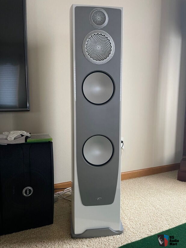 Paradigm Persona 7F Speaker White Gloss - USED but in immaculate ...