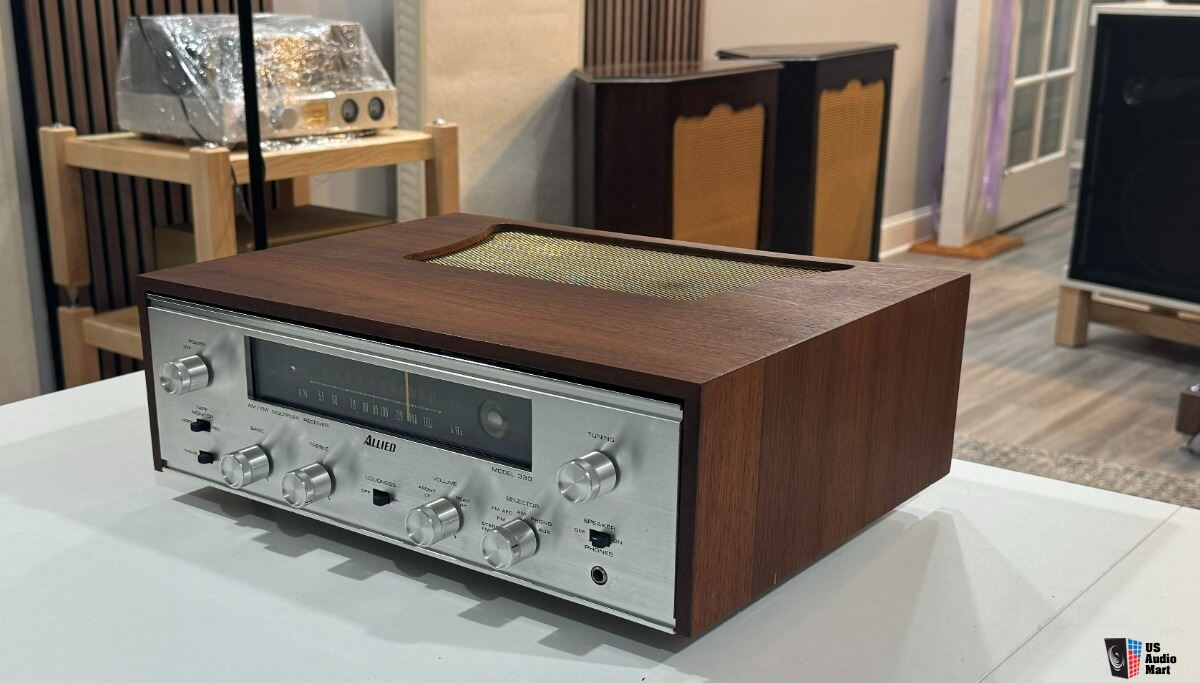 Vintage Hi-Fi Allied 333 vacuum tube stereo receiver - Wood cover Photo ...