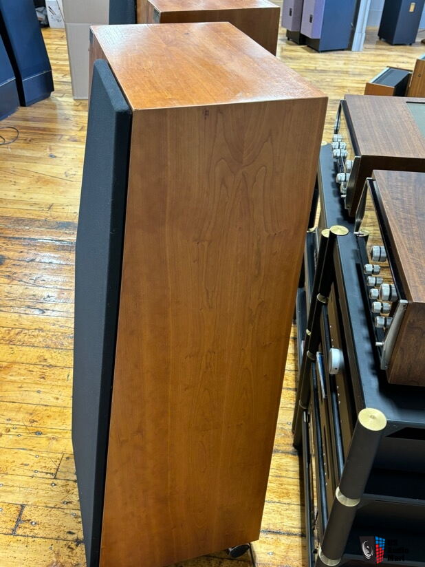 JSE Infinite Slope, Model Two... Extraordinary Speaker System Photo ...