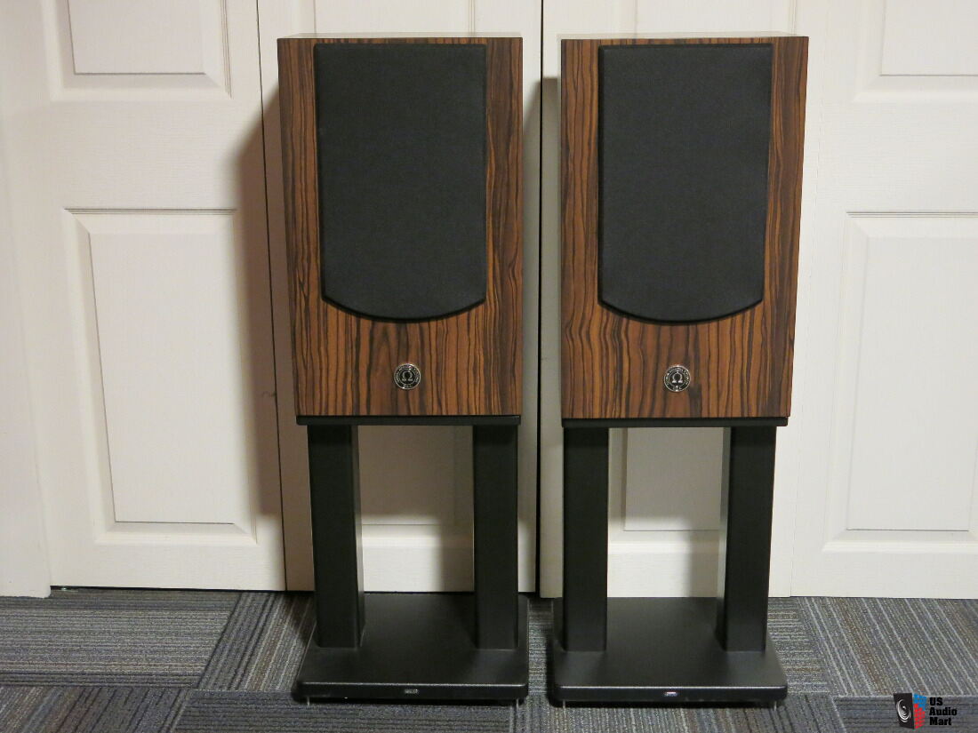 Omega Custom Outlaw 1.5 Speakers with Skylan Stands