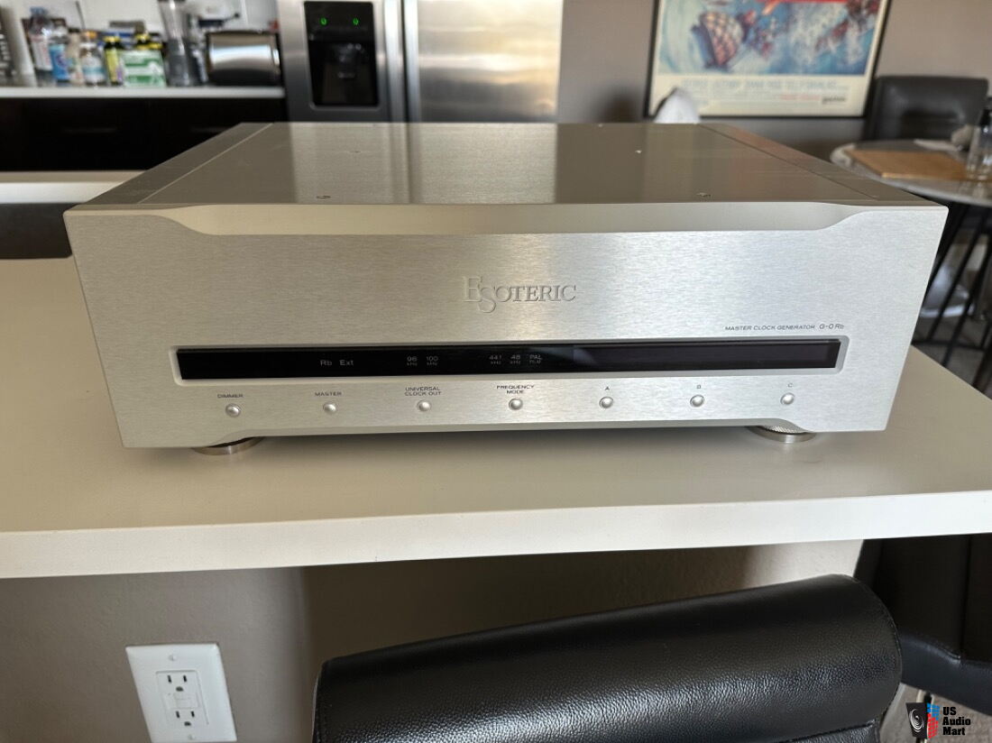 Esoteric G-0Rb Rubidium Master Clock $25k MSRP For Sale - Canuck Audio Mart