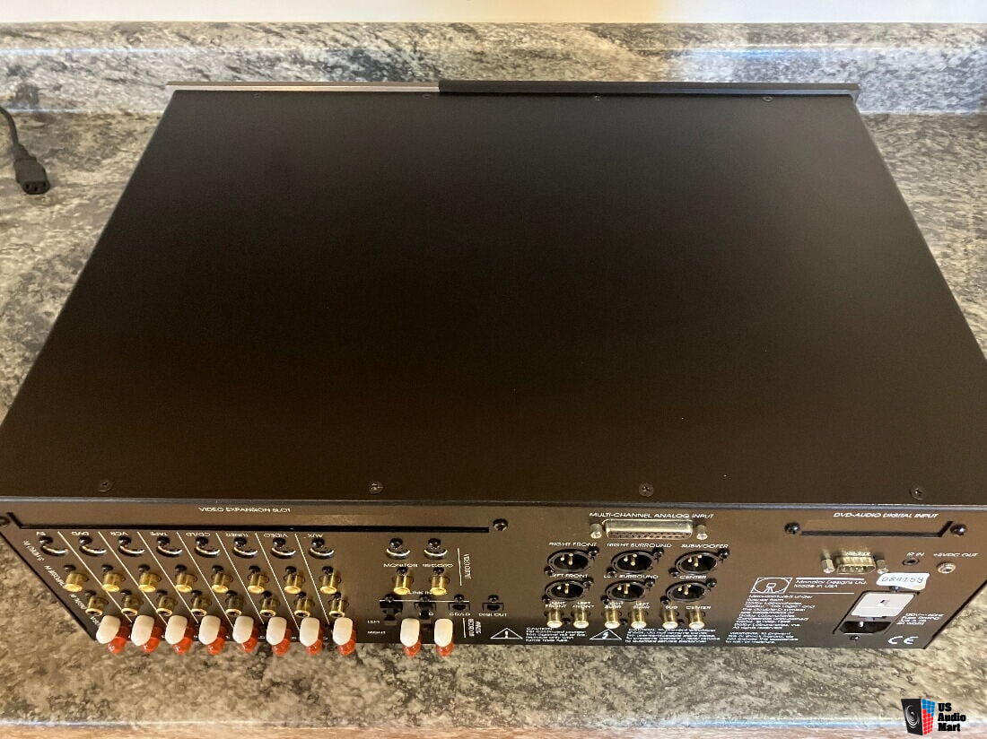 Immaculate Aragon Soundstage Preamplifier Processor DAC With OEM Remote ...
