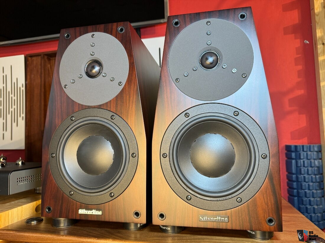 Silverline SR-17 Supreme 2 way Monitors Photo #5004769 - US Audio Mart