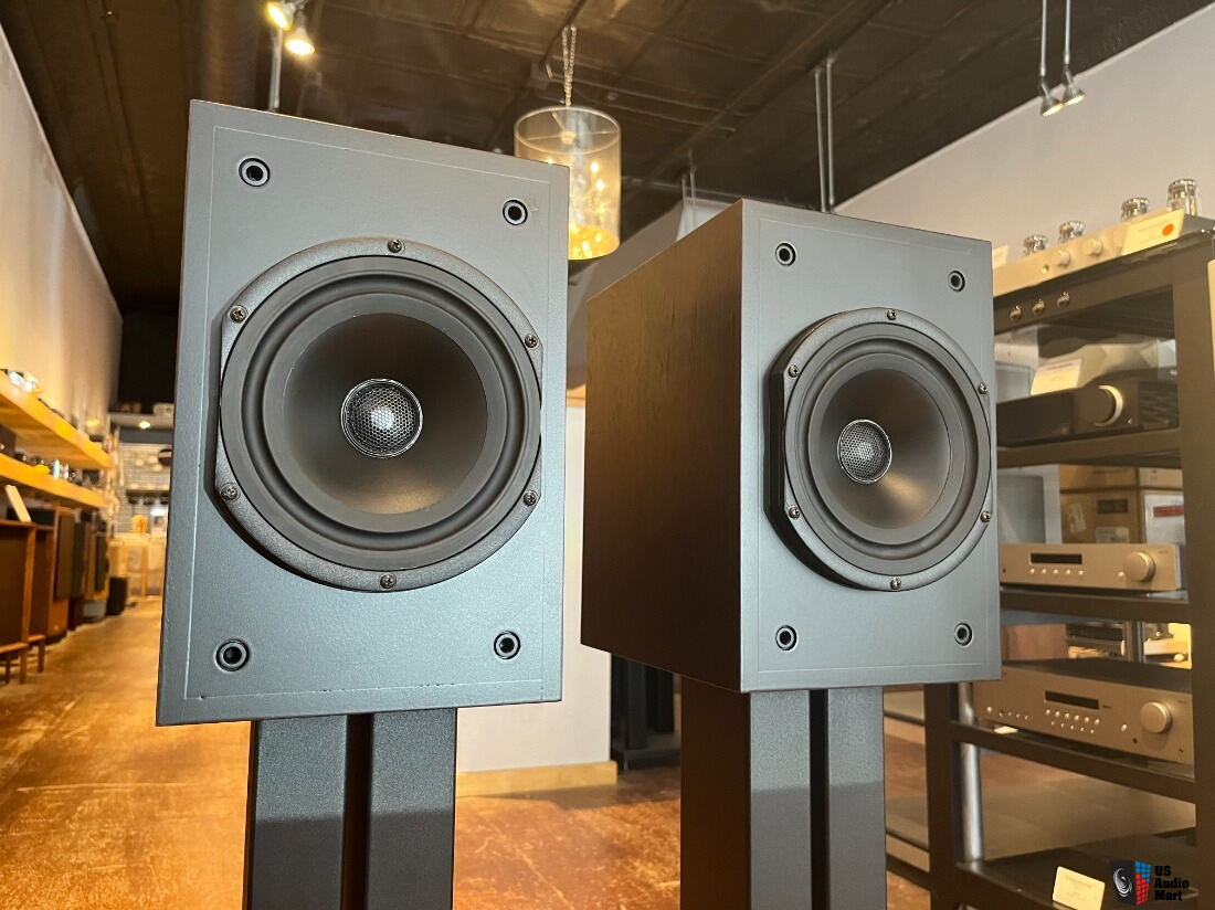Vandersteen VLR CT Bookshelf Speakers w/ Box & Manual - Mahogany Walnut ...