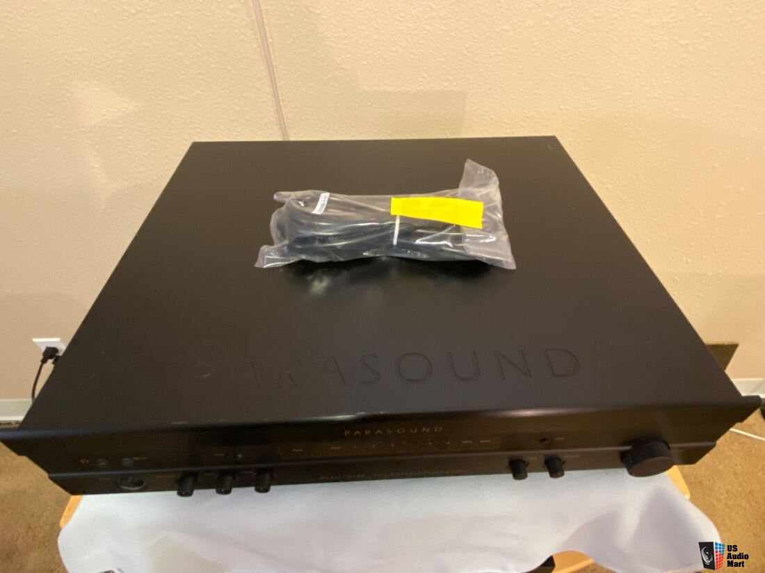 Parasound new classic 2100 preamp Photo #5012440 - US Audio Mart