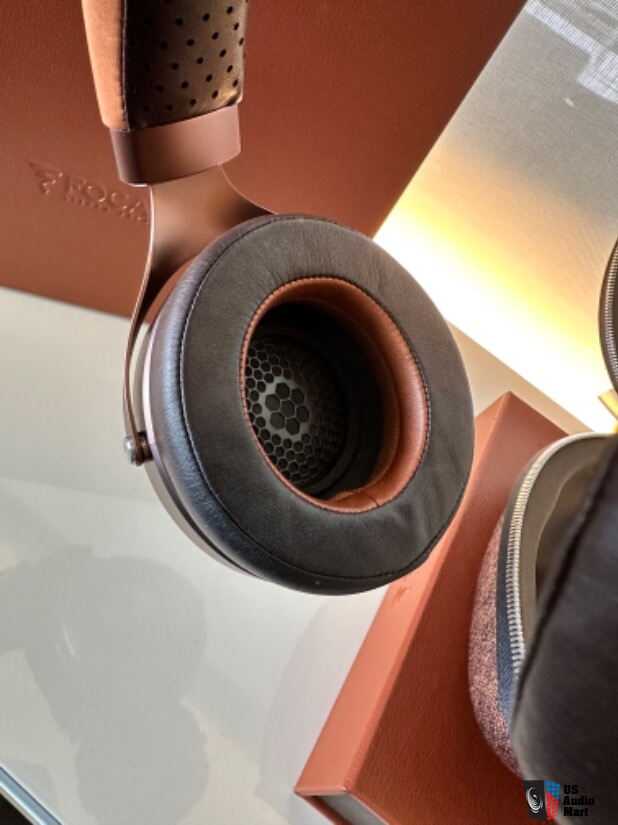 Excellent condition!!! Focal Stellia with original packaging Photo ...