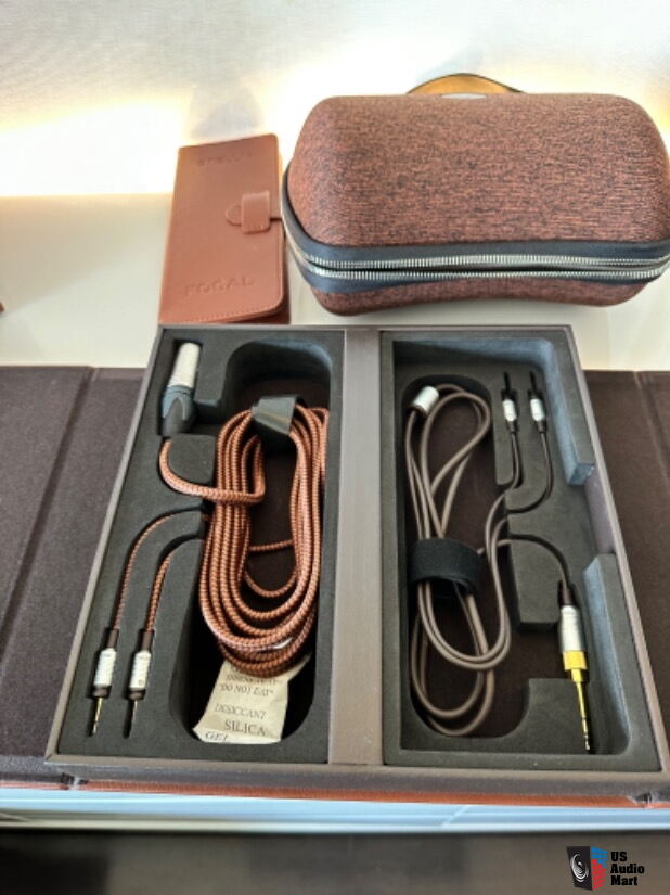 Excellent condition!!! Focal Stellia with original packaging Photo ...