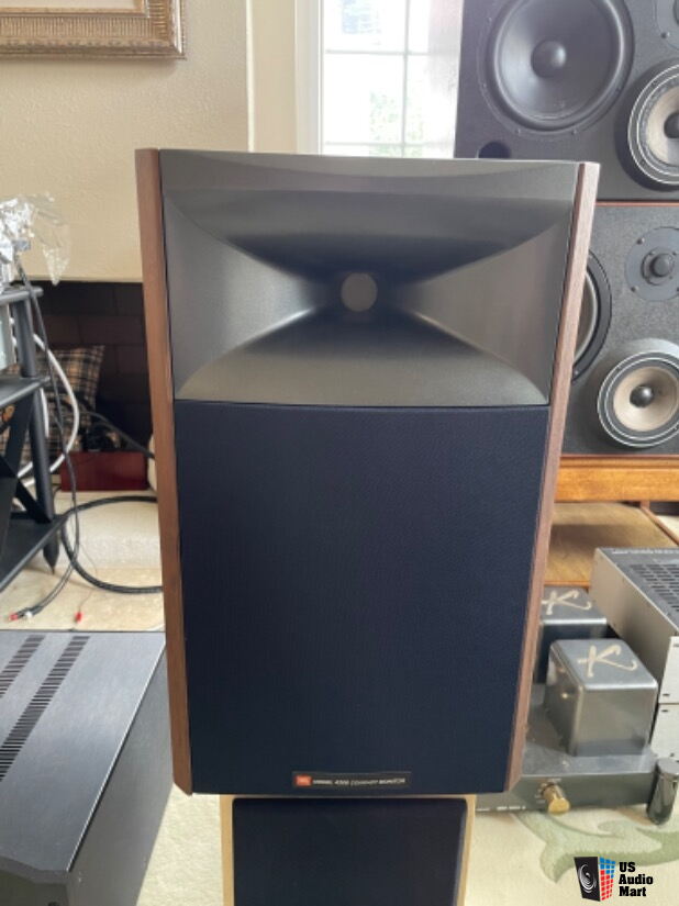 JBL Synthesis 4306 Studio Monitor Loudspeaker, space-efficient design ...