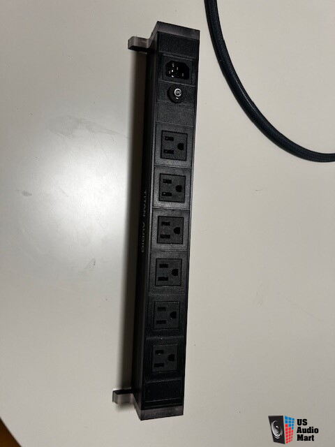 1.5 M Titan Helios Power Cable and Titan Helios Power Block Photo ...