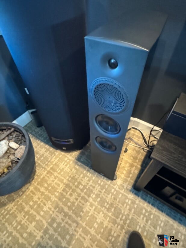 Paradigm premier front three Photo #5031404 - Canuck Audio Mart