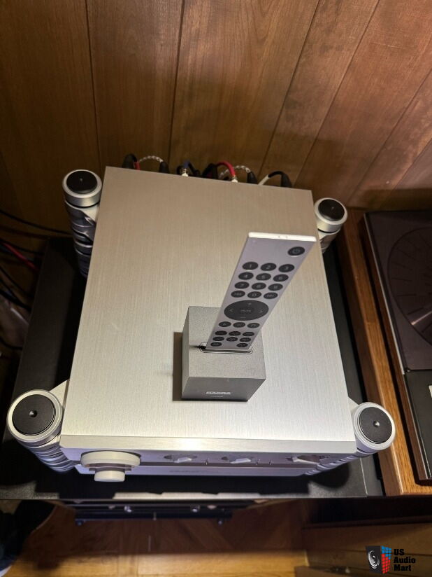 Nagra HD PreAmp Photo #5036060 - UK Audio Mart