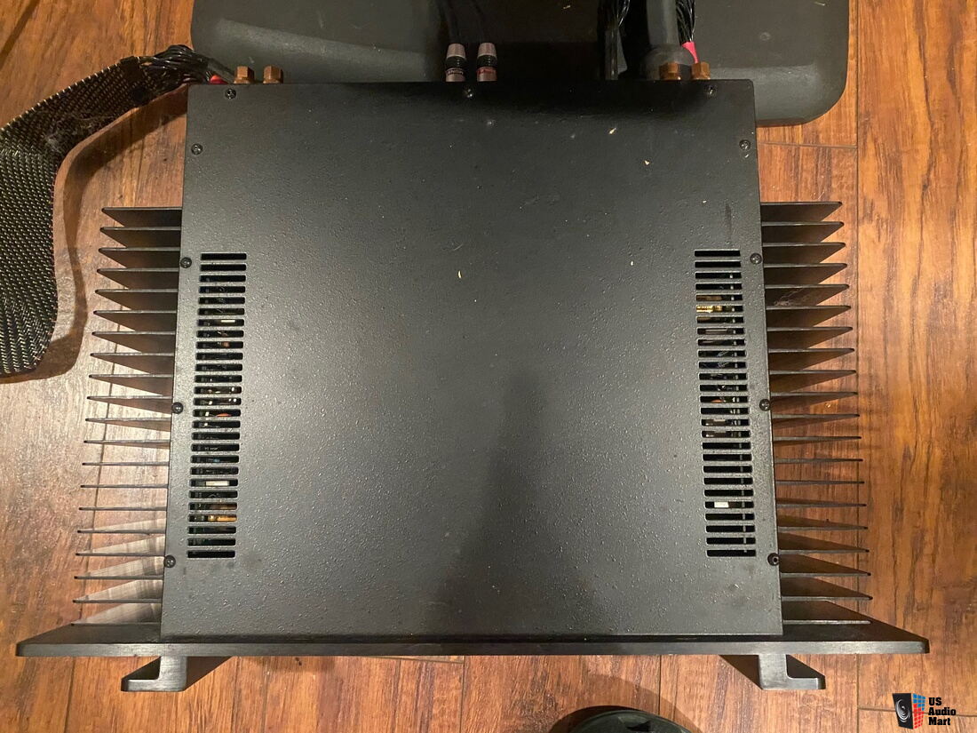 MAKE AN OFFER Musical Design D-150B Elite amp - 1 channel blown