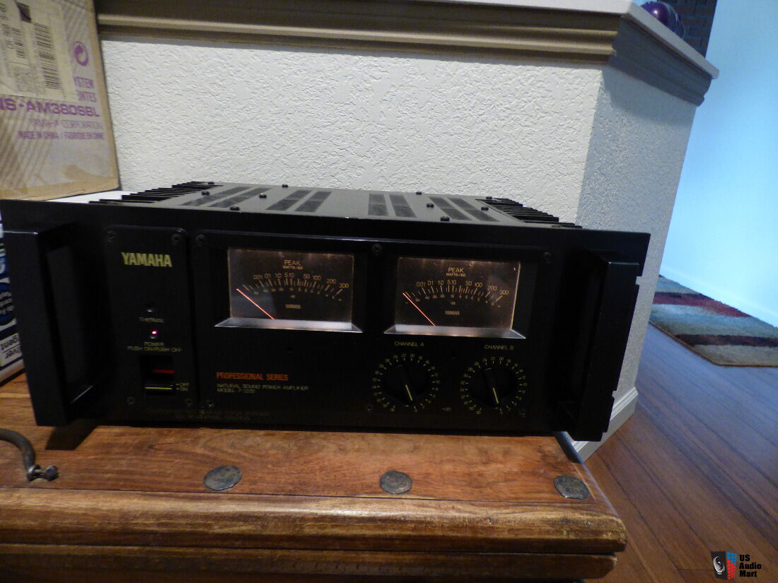 Yamaha PC2002M power amplifier Photo #5037381 - US Audio Mart