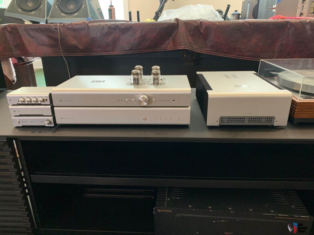 The excellent Schiit FREYA+ balanced preamp w/remote. Versatile, clean ...