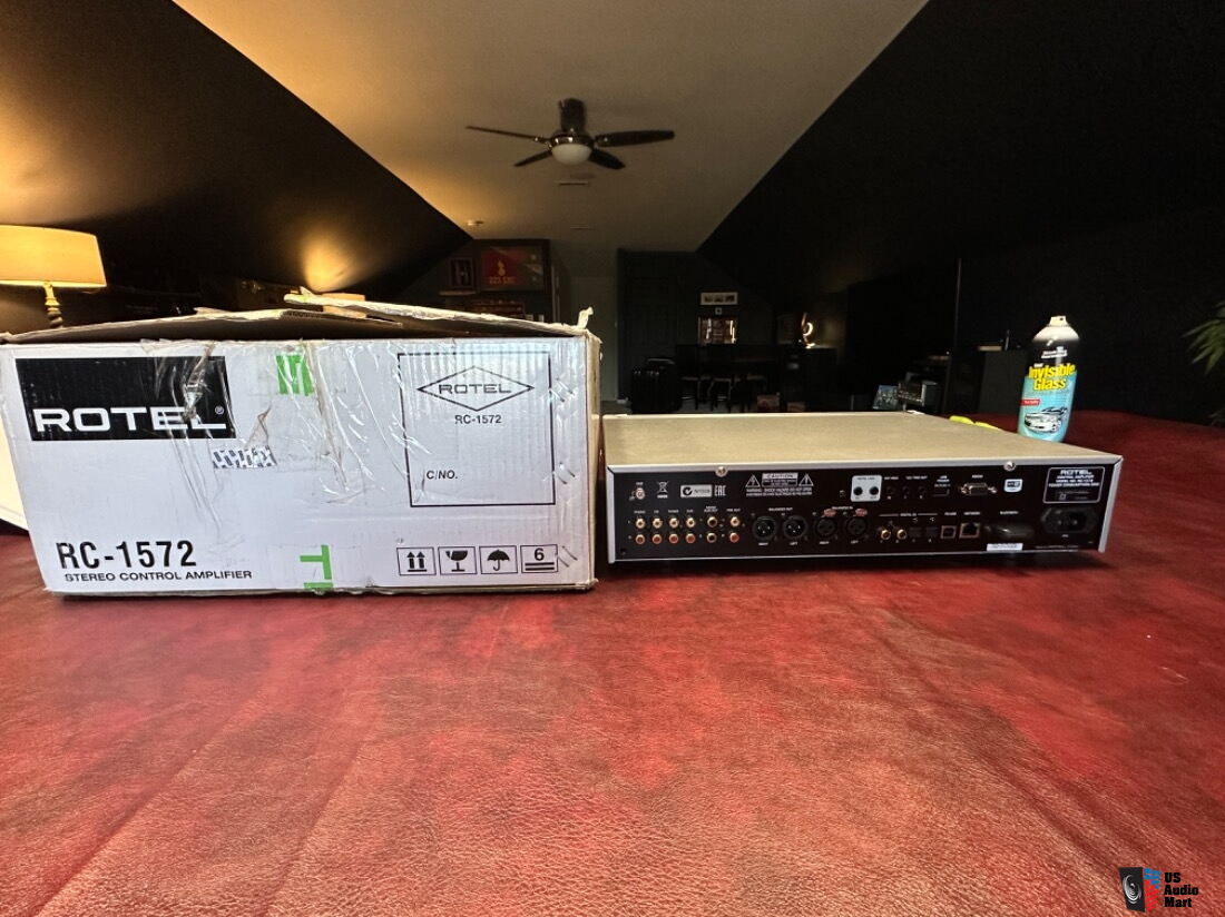 Rotel 1572 Pre-Amplifier, new with stickers Photo #5040220 - US Audio Mart