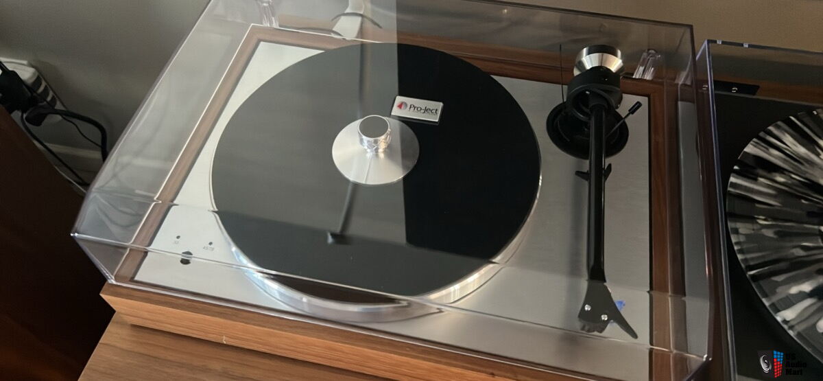 Pro-Ject The Classic SB Super Pack Turntable Photo #5048636 - US Audio Mart