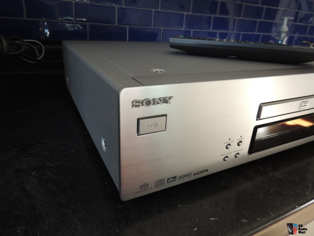 ES Sony NS3100ES SACD/DVD/CD player w/factory remote