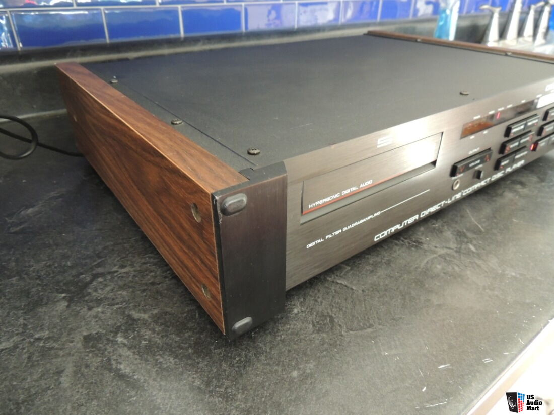 SAE D102 CD player w/rare wood sides Photo #5048796 - US Audio Mart